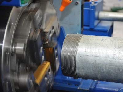 Filettatura tubi oil & gas, Grovatura acciaio, Tornitura tubi